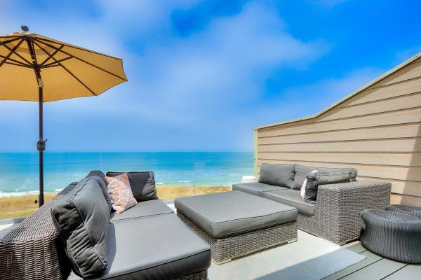 Encinitas Seabluffe Oceanfront Condo - Encinitas, CA