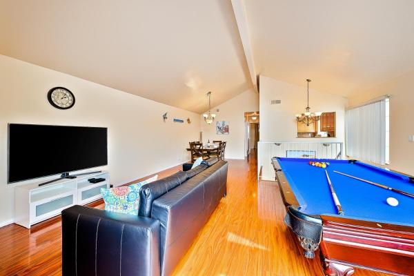 Beach Living 1 - Newport Beach, CA