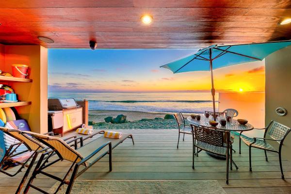 Hawaiian Style On Beach Rd - Dana Point, CA