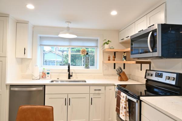 Modern And Warm House - Bellevue
