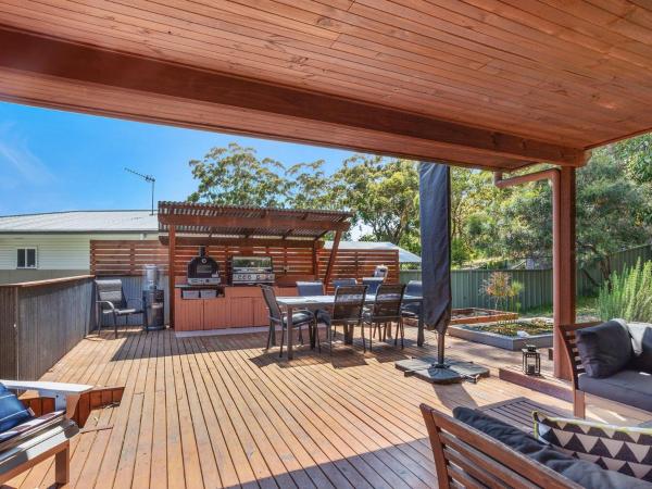 Ocean Beach Road 22 - Fingal Bay
