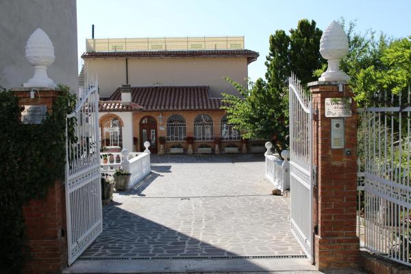 Residenza Le Terrazze Di Gualdo Rent Rooms - Umbrië