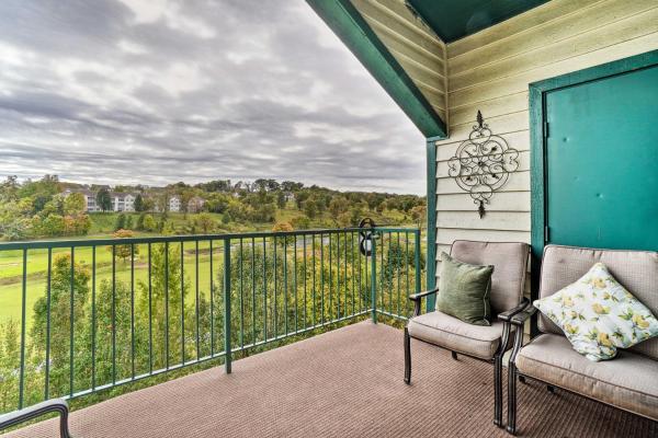 Stroll To Branson Strip: Condo On Golf Course