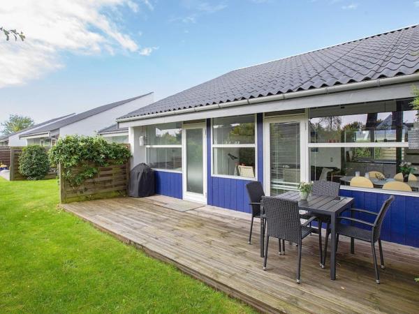 6 Person Holiday Home In Væggerløse-by Traum - Denmark