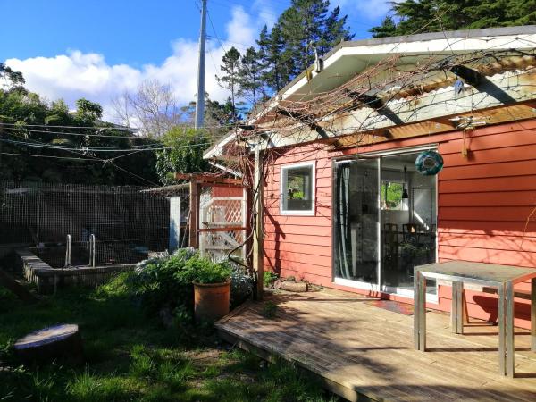 2 Bedroom Holiday Home With Outdoor Bath & Sauna - Upper Hutt