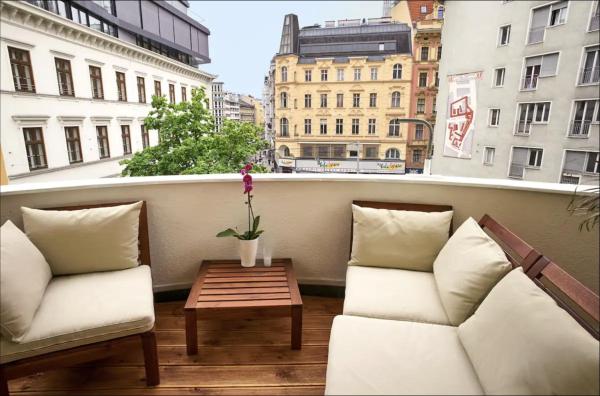 City Centre Klimts Balcony - Vienna