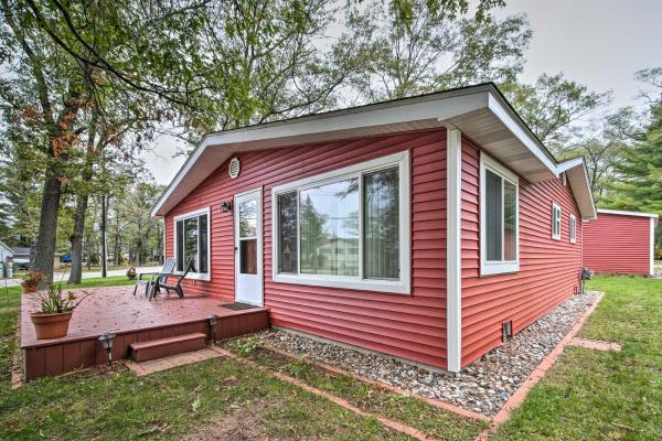 National City Cottage With Patio, Steps To Lake! - Tawas City, MI