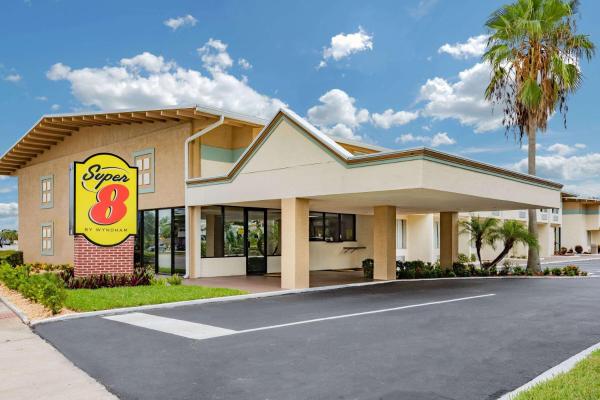 Super 8 By Wyndham Melbourne - Florida
