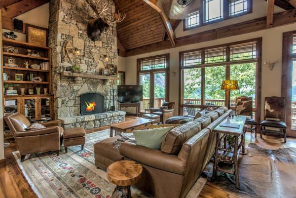 Sapphire Falls Alchemy Truly Spectacular, Luxury Estate Lodge Destination - Cashiers, NC