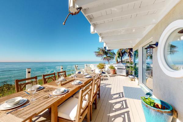 Pacific Ocean Paradise With An Expansive Deck, Balcony, Amazing Views, & Free Wifi - Encinitas, CA