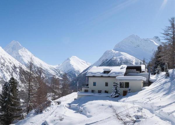 Waldhotel Fletschhorn Panoramic Retreat In Saas Fee - Randa