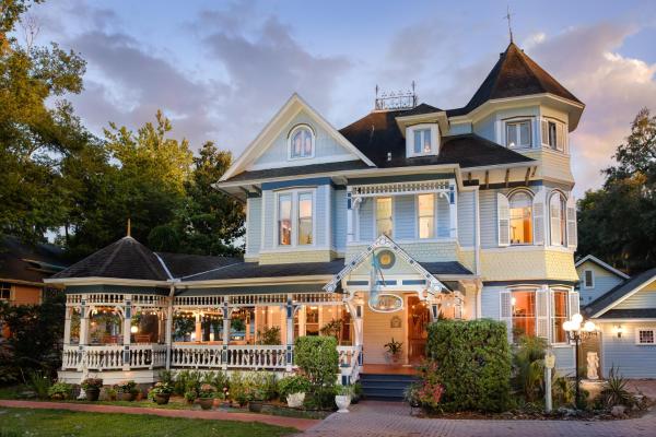 Sweetwater Branch Inn - Gainesville