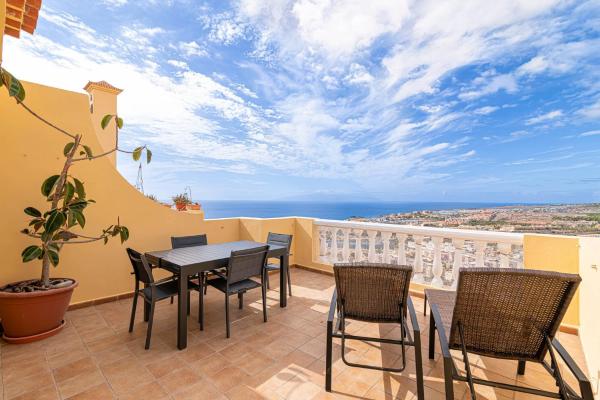 Top Floor With Ocean View - Costa Adeje