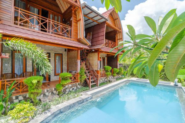 Authentic Balinese 4br Villa W/ Pool & Greenery - Bali