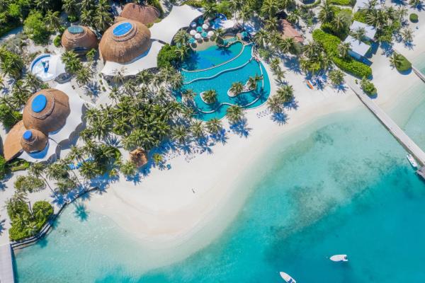 Holiday Inn Resort Kandooma Maldives - Kids Stay & Eat Free And Dive Free For Certified Divers For A Minimum 3 Nights Stay - Maldive