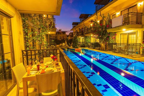 Yaşam Park Apart Hotel - Fethiye Calis Beach - Fethiye