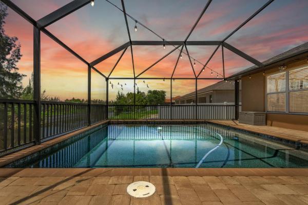 Private Waterfront Villa Heated Pool Pool Table Villa Heat Wave - Roelens Vacations - Cape Coral, FL