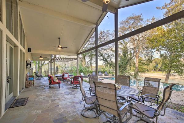 Guadalupe River Paradise With Hot Tub, Dock And Kayaks - Seguin