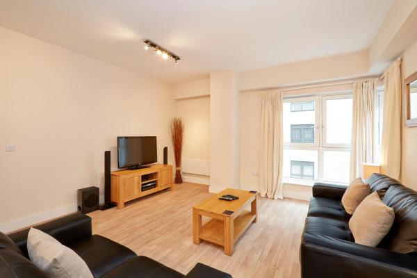Skyline Plaza By Viridian Apartments - Basingstoke