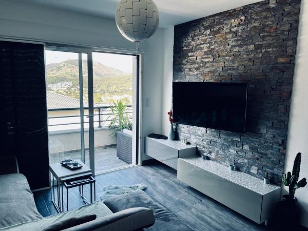 Casa Petra Salga - Corte