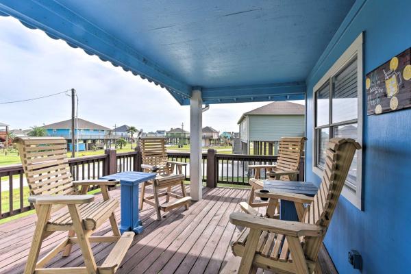 Ocean View, Deck Colorful Crystal Beach Home! - Crystal Beach, TX