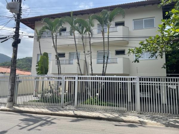 Apartamento Com 3 Quartos No Itagua - Ubatuba