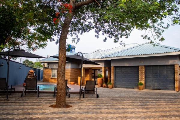 Chitova’s Guesthouse - Victoria Falls