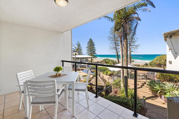 Coolum Beachside Apartments - Sunshine Coast Queensland, Australia