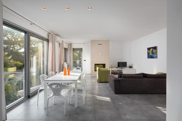 Villa Valsavia-apartment Monsena With Pool And Spa - Vrsar