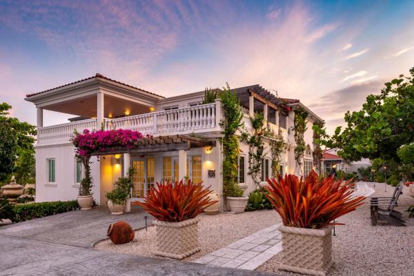 Le Soleil D'or - Cayman Islands