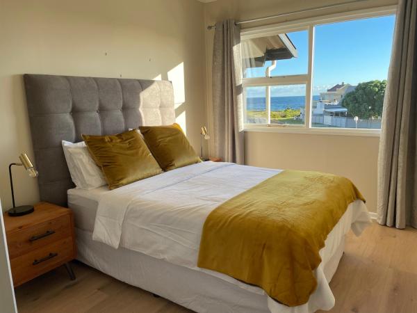 2 On Third Avenue - Hermanus