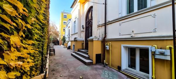 5 Stars High Hostel - Bucarest