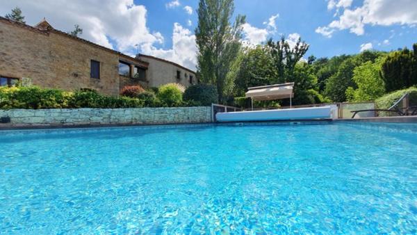 Maison Charmante Au Cœur De Puy-l'évêque Avec Piscine Partagée - Lot