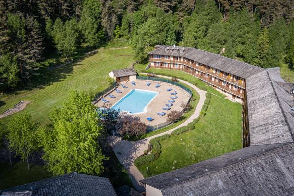 Les Hameaux De Lozere Sure Hotel Collection By Best Western - Chaudes-Aigues