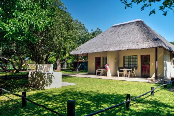 Komati River Chalets - Komatipoort