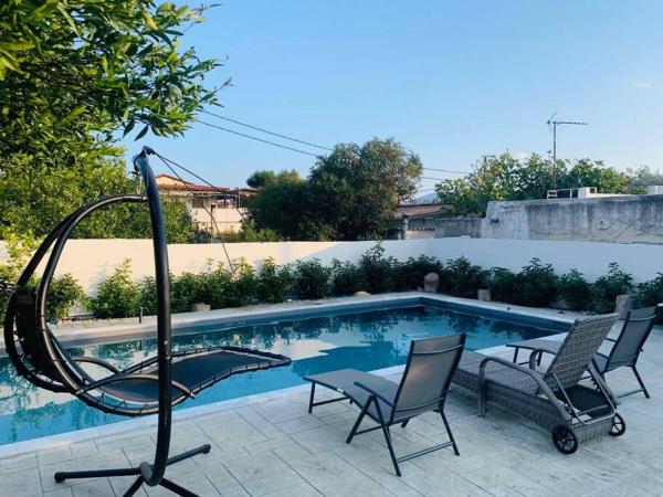 Astra House - Milos