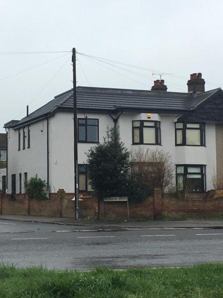 Ar-rahman, 1 Bed Room And 1 Living Room Apartment - Dartford
