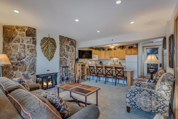 Laurelwood Condominiums 410 - Snowmass Village, CO