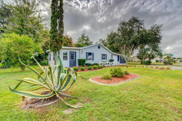 Peaceful Lady Lake Home With Screened-in Porch! - Florida