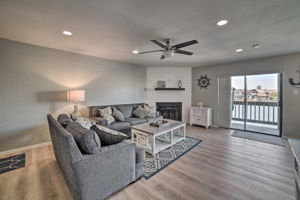 Chic Waterfront Condo With Private Boat Dock! - Corpus Christi, TX