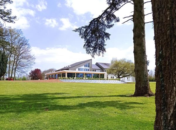Hôtel Le Corbusson - Laval, France