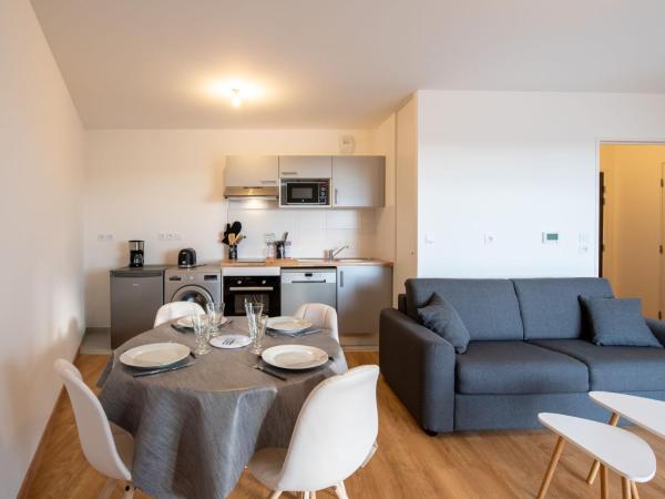 Apartment Les Cavaliers By Interhome - Plage de Cabourg