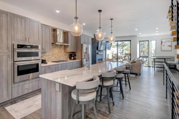 New River Front Luxury Villa 236 I Hot Tub I Great Views I Best Price I Free Adventures Daily - Winter Park, CO