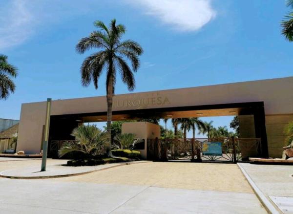 Departamento En Condominio Diamante Turquesa - Acapulco