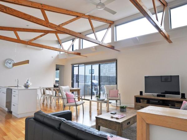 Luxe Townhouse 2 - Inverloch