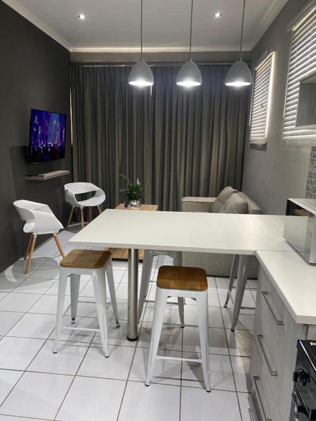 Adventure Apartment - Colchester - 5km From Elephant Park - Zuid-Afrika