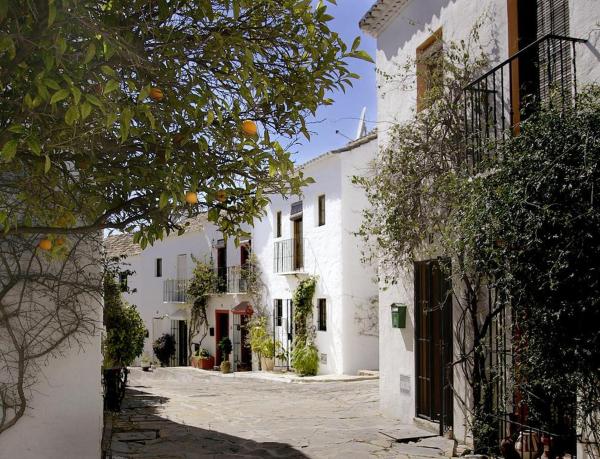 En- Cozy Andalusian Style Townhouse In Marbella - Benahavís