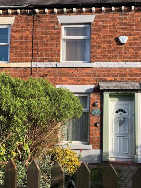 Moss Cottage - Cheshire