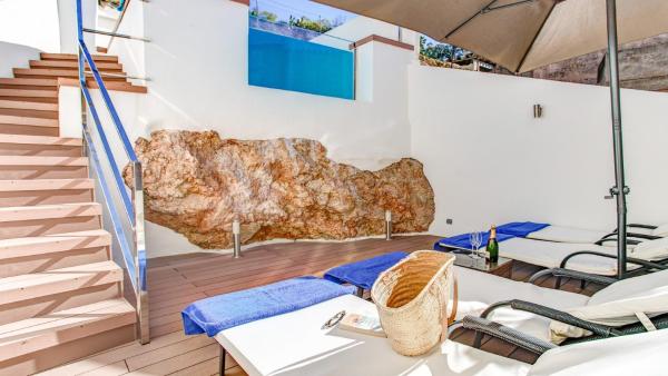 Number 11 - Pollença