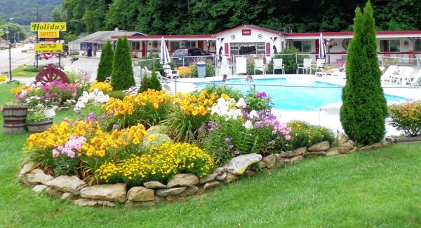 A Holiday Motel - Maggie Valley - Maggie Valley, NC